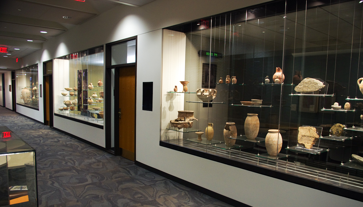 New Wheaton Archaeology Museum - BiblePlaces.com